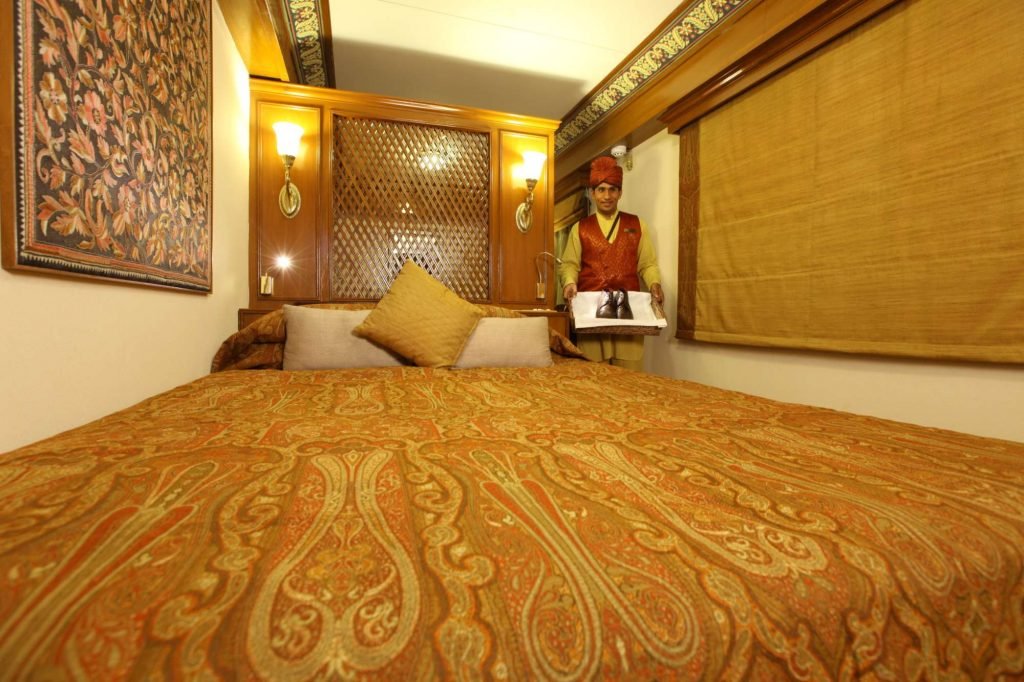 MAHARAJAS EXPRESS – WORLD'S LEADING LUXURY TRAIN IN INDIA